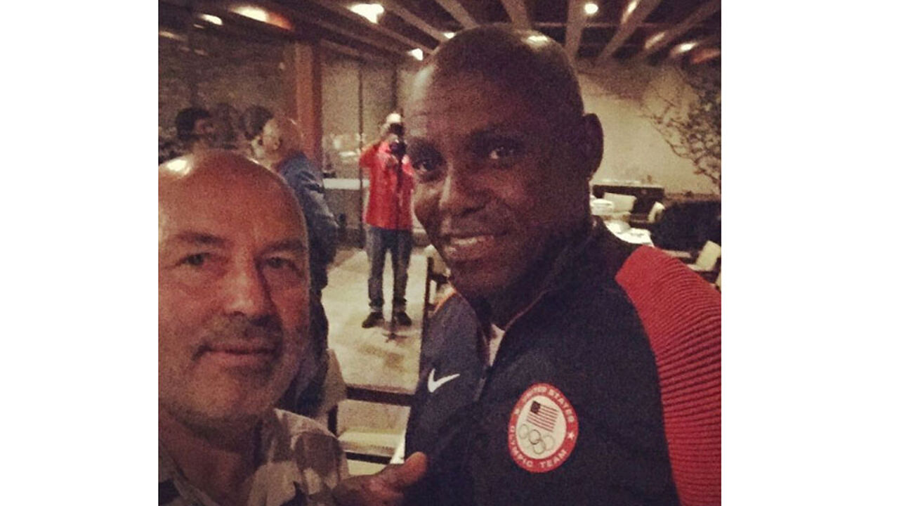 Sporza-journalisten lopen olympische legendes Spitz en Lewis tegen het ...