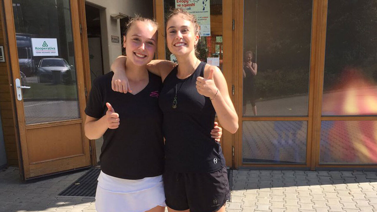 Nele Gilis klopt zus Tinne en speelt squashfinale op het EK | sporza