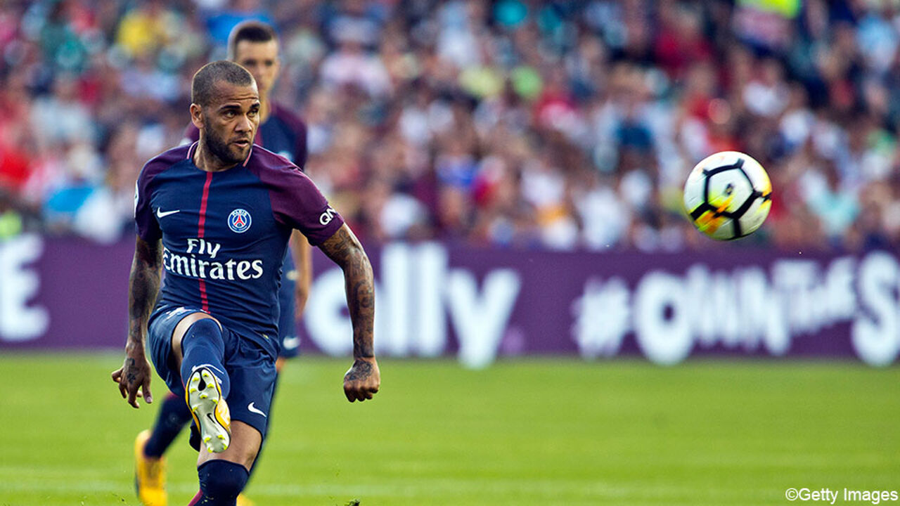 Nainggolan zet strafschop om in debuutmatch Dani Alves | sporza