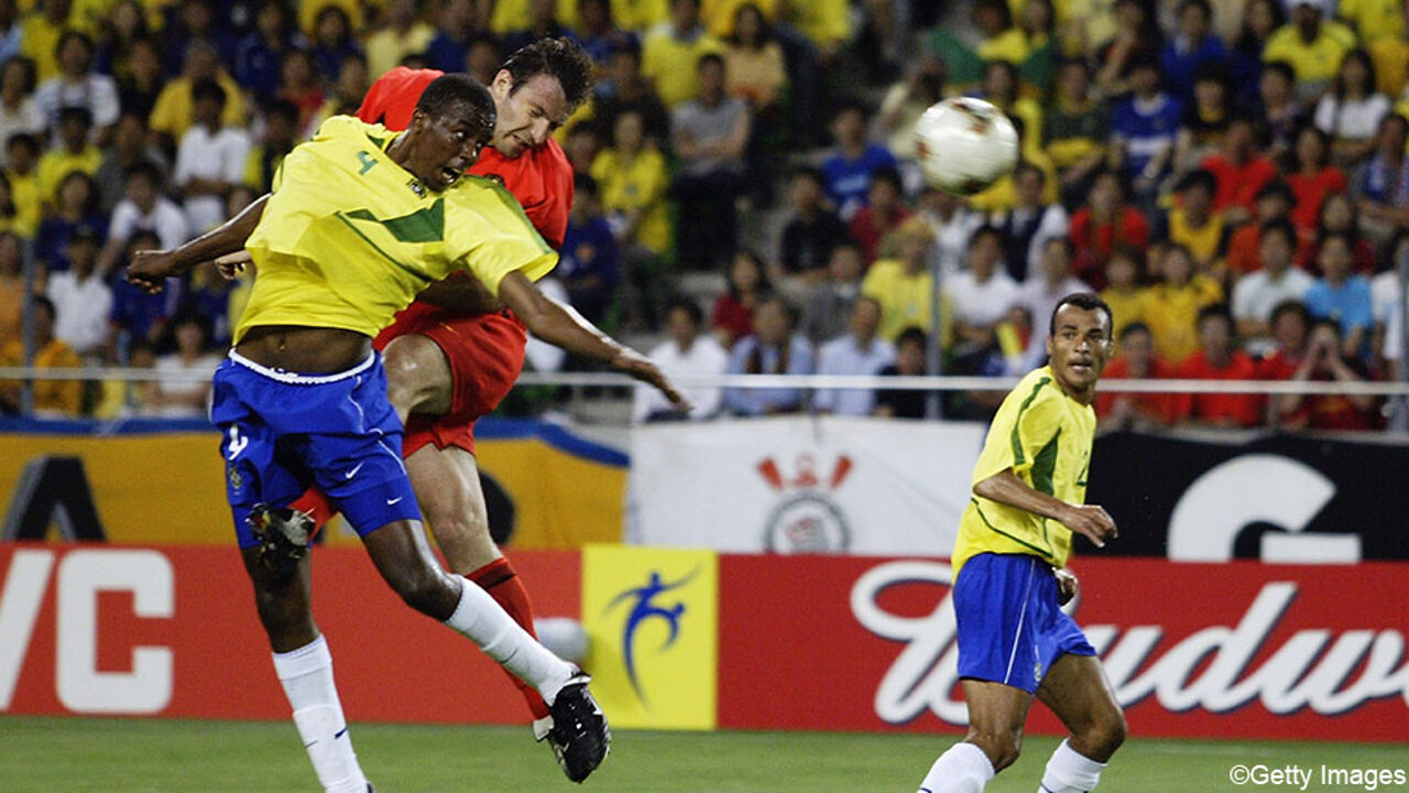 "VAR zou niet hebben ingegrepen bij goal van Wilmots tegen Brazilië ...