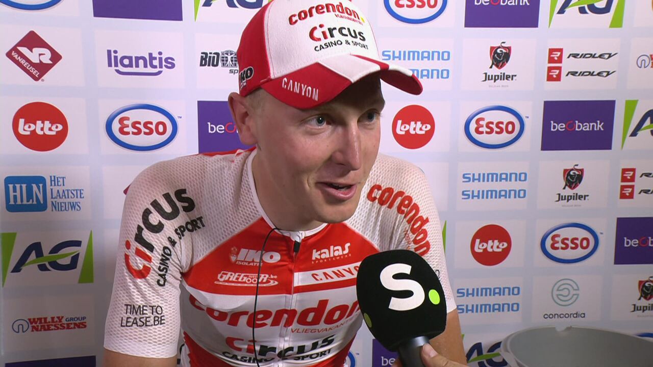 Lichte paniek bij Tim Merlier: "Oei oei, in het Frans?" | sporza