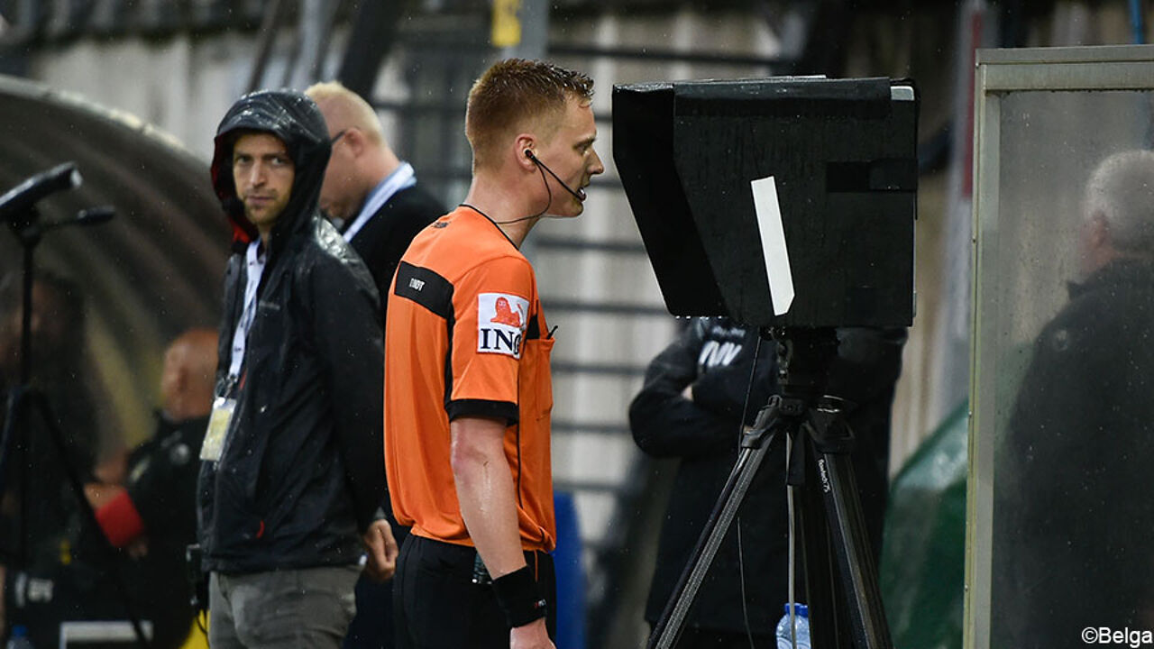 Referee Office is tevreden over prestaties videorefs op speeldag 1 | sporza