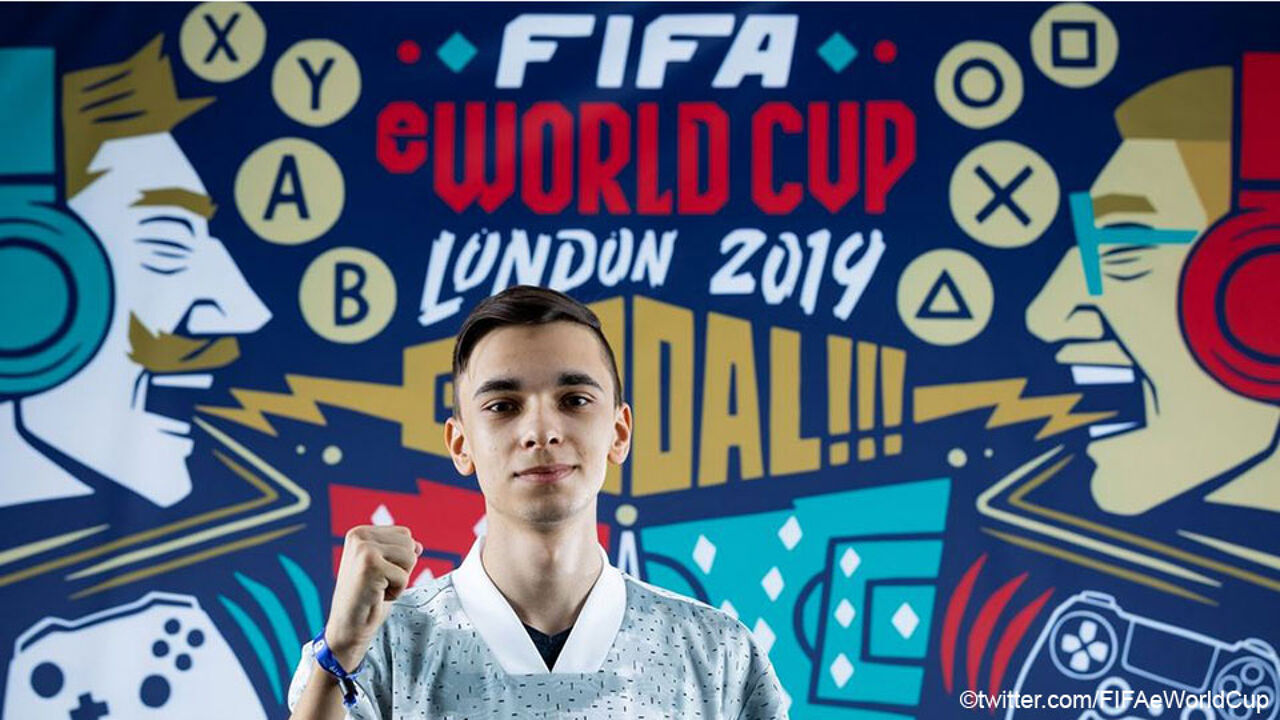 Vicewereldkampioen FIFA Stefano Pinna: "Opnieuw finale spelen zou straf ...