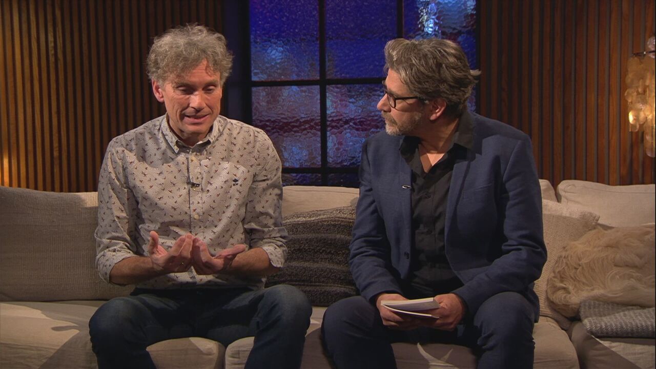 Peter Vandenbempt leest een gedicht voor in Winteruur: "Is onmogelijk om altijd 100% jezelf zijn ...