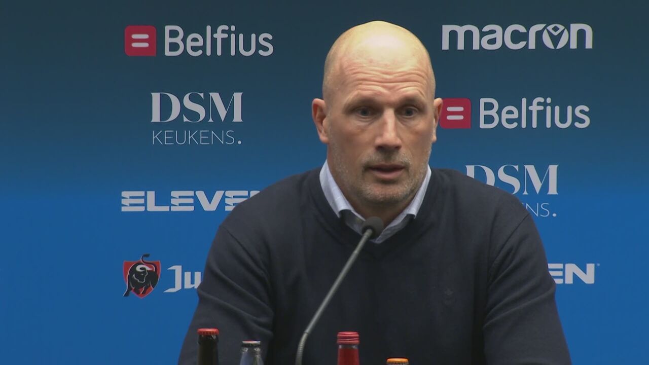 Vandenbempt: "Clement acht het moment gekomen om eens aan de boom te ...