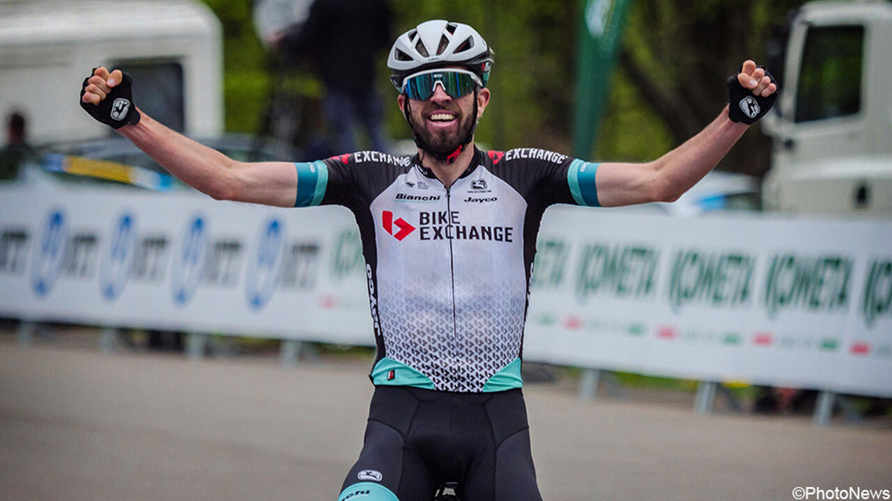 Ben Hermans komt net te laat om Howson te kloppen in koninginnenrit ...