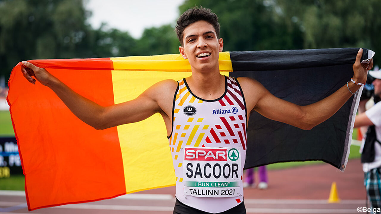 Jonathan Sacoor volgt het goede voorbeeld van zijn landgenoten en pakt ...