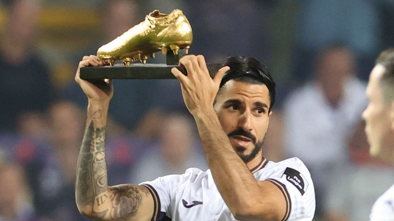FOTO: Lior Refaelov ontvangt zijn Gouden Schoen voor Anderlecht-AA Gent ...