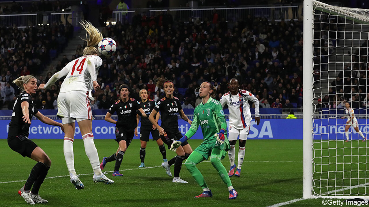 Lyon met invalster Janice Cayman staat in de halve finales van ...