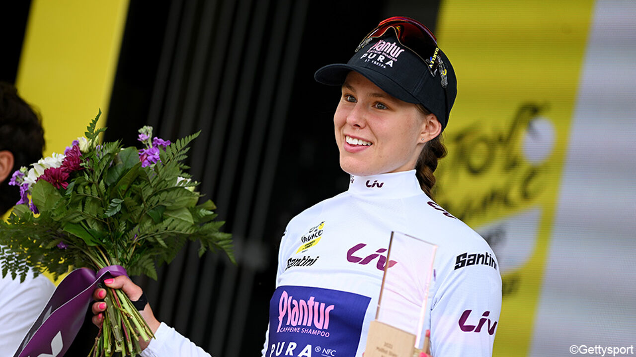 Julie De Wilde behoudt witte trui: "Ondanks de pech heb ik me vandaag ...