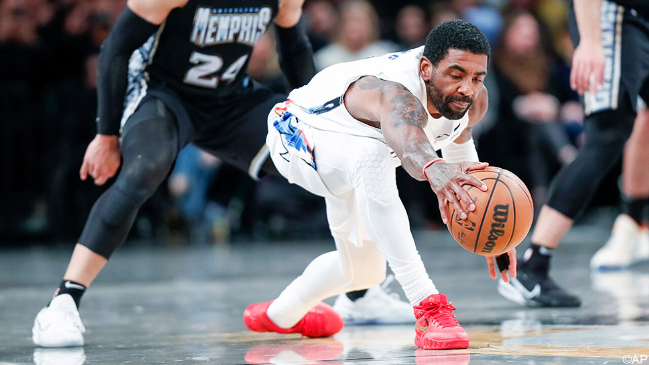 NBA: Irving maakt winnende rentree bij Nets na schorsing, Davis zorgt voor 3 op een rij voor ...