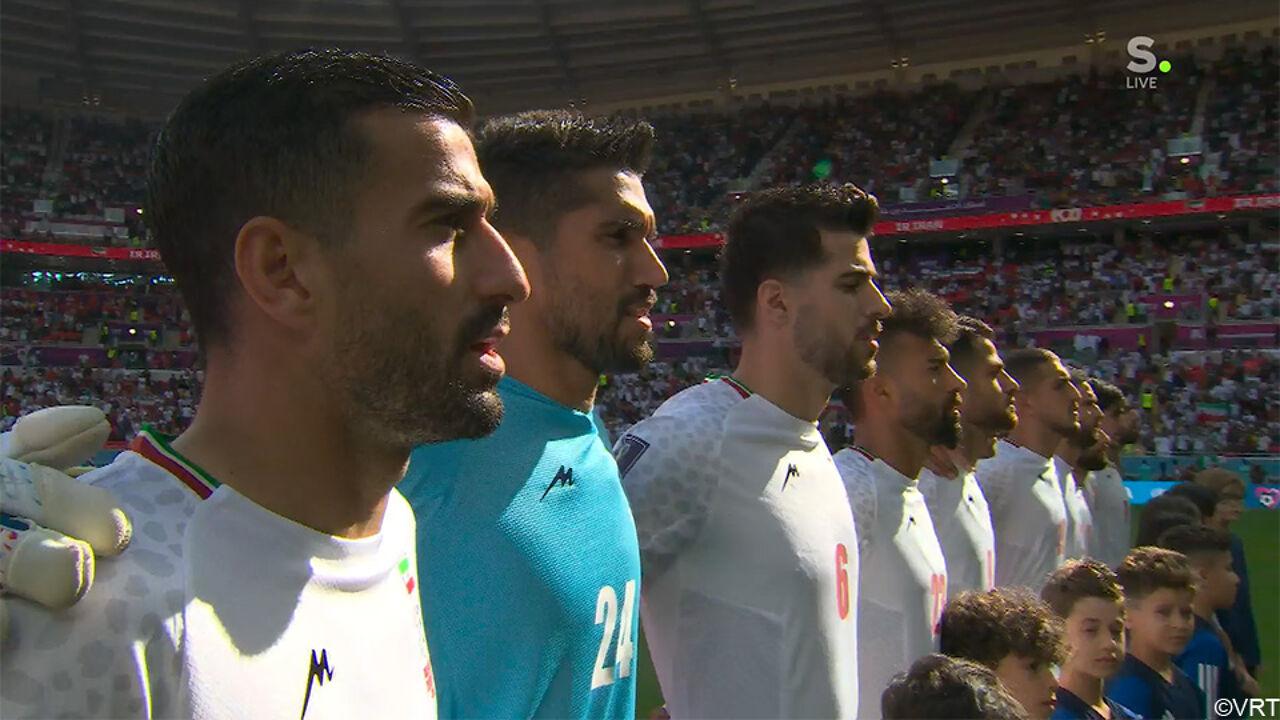 BEKIJK: Iraanse spelers zingen nu wél mee met hun volkslied | sporza