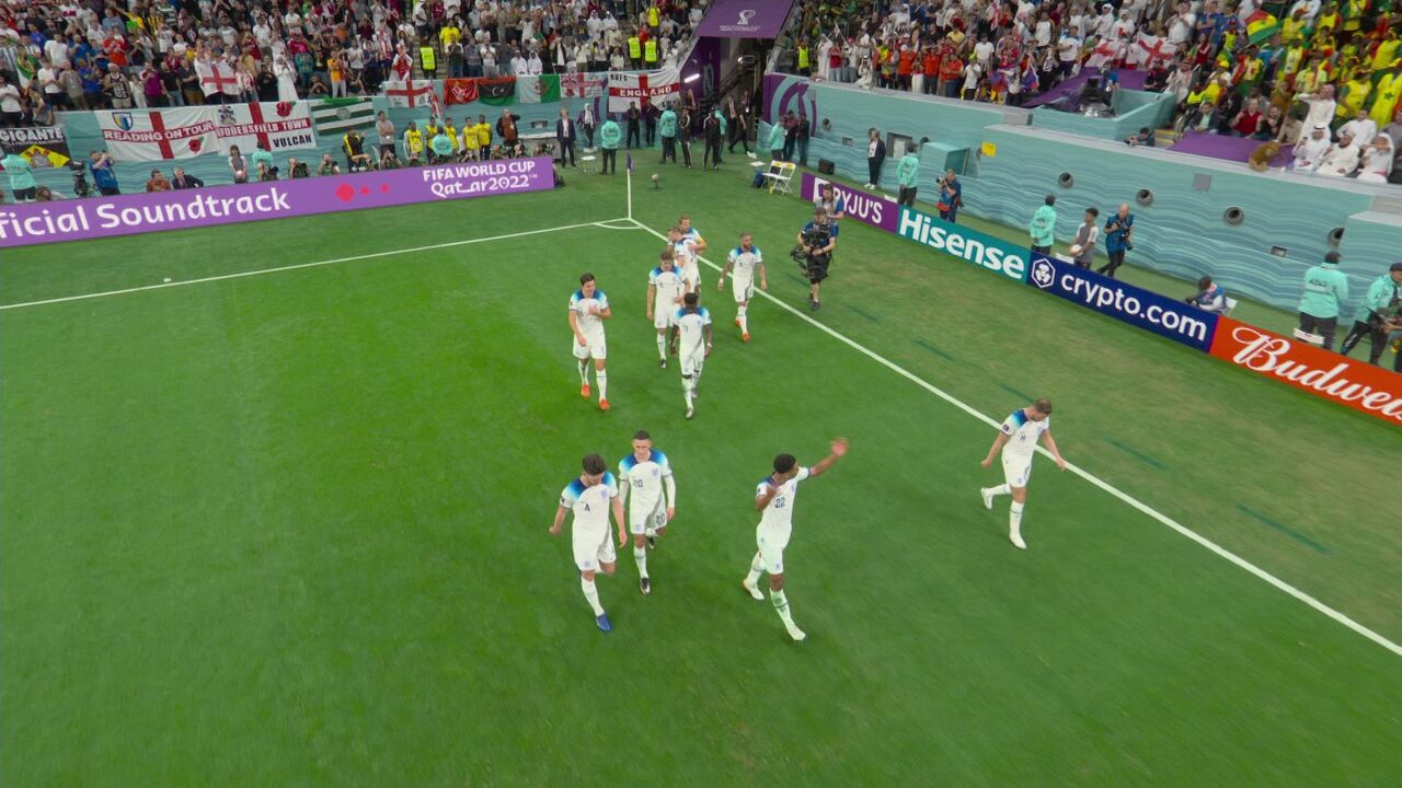 Kane verdubbelt de score net voor de rust: 2-0 | sporza