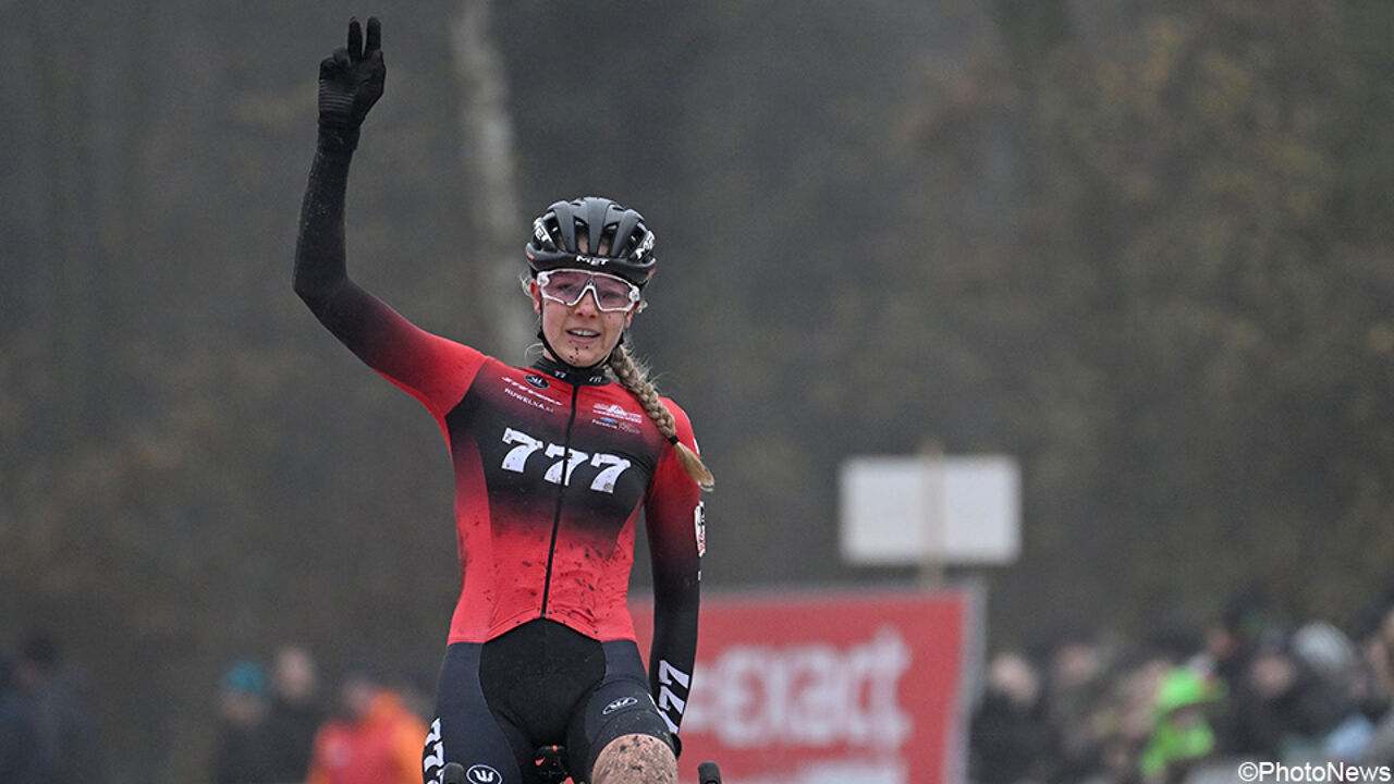 Aniek van Alphen maakt favorietenrol waar in Essen, Alicia Franck en ... Aniek van Alphen maakt favorietenrol waar in Essen, Alicia Franck en ...