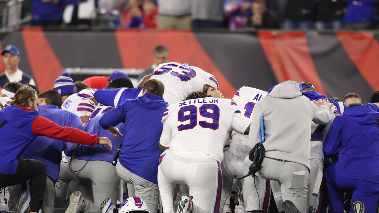 Goede doel van NFL-speler Damar Hamlin gaat door dak na diens ...