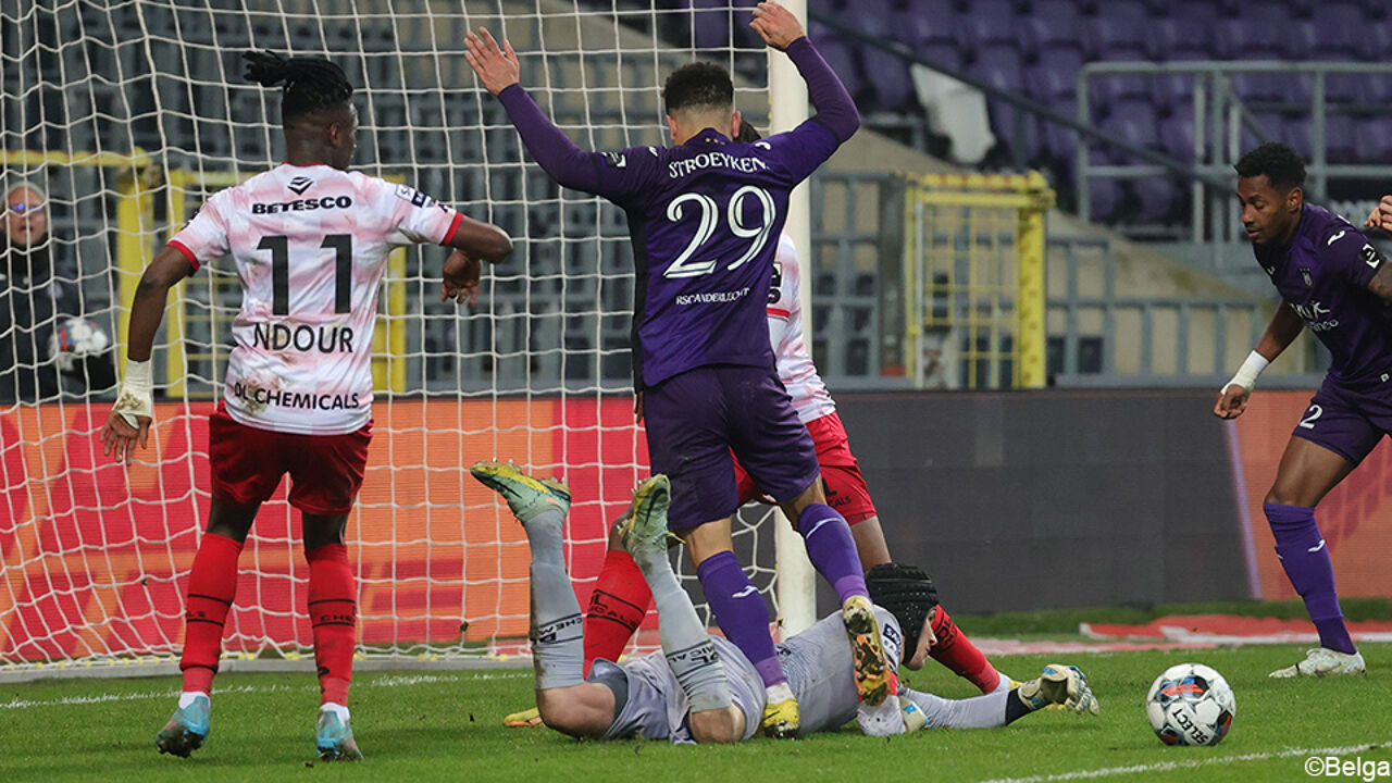 Sammy Bossut (37) na sterke match tegen Anderlecht: "Ik voel me nog ...