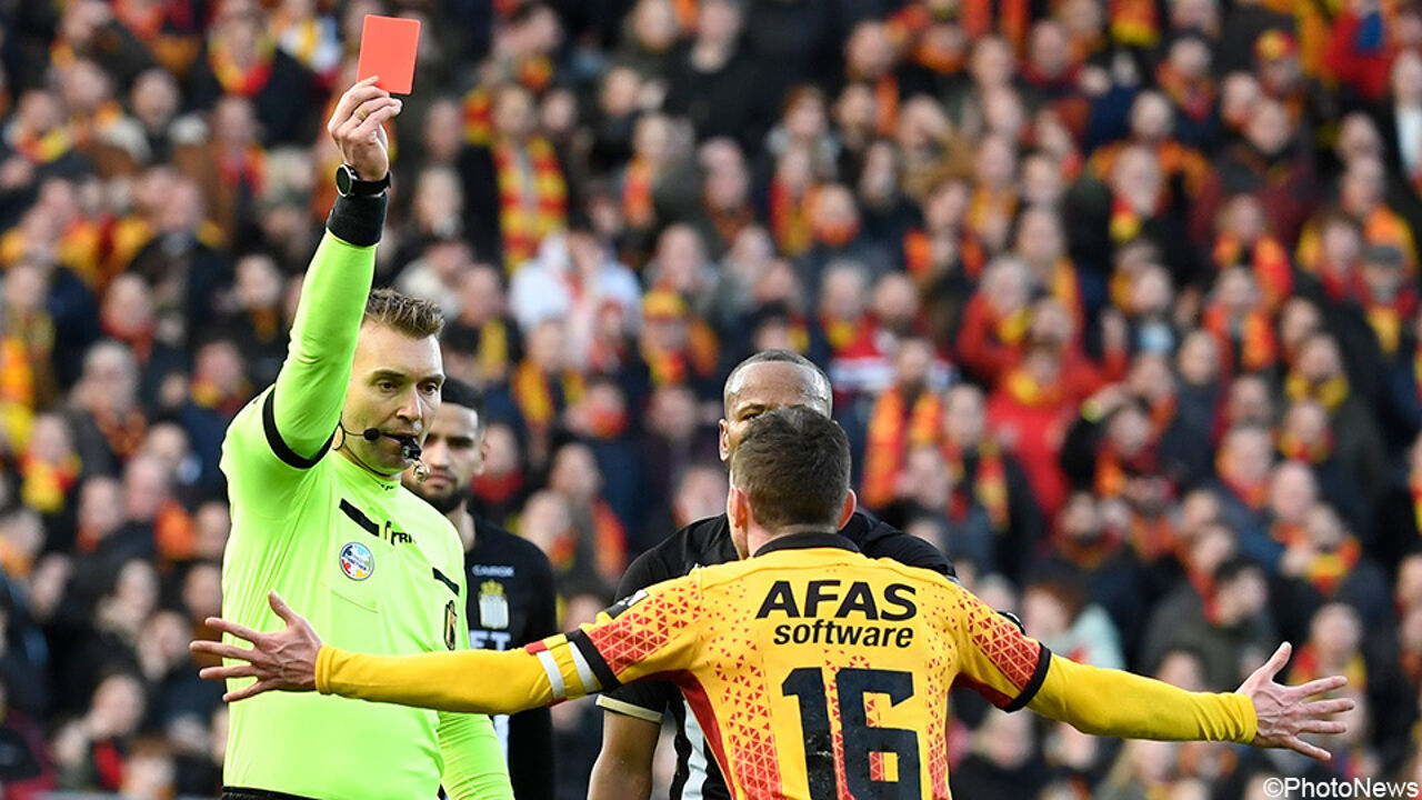 Fiscus wil belastingen innen op boetes voor rode kaarten: "Niet meer ...