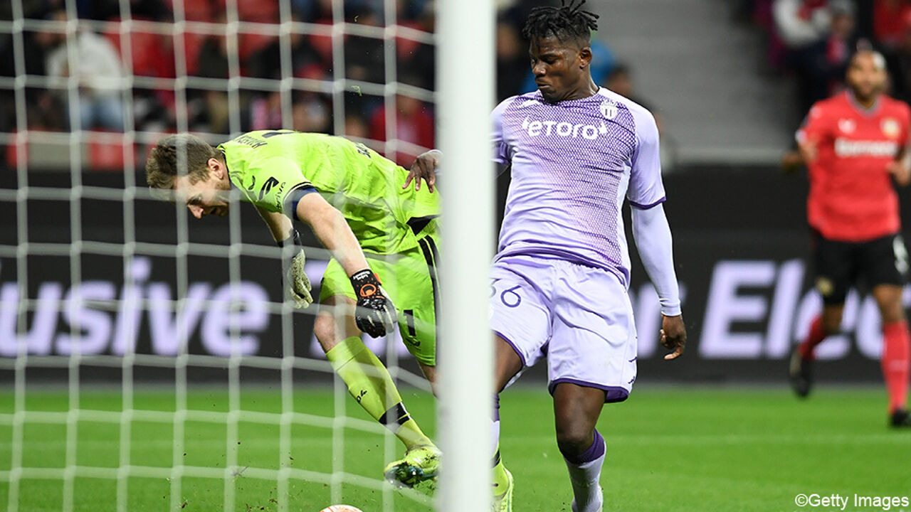 VIDEO: Monaco van Clement doet prima zaak, met dank aan Leverkusen ...