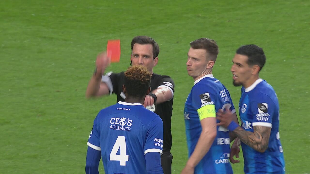 Tumult op het einde! Trésor trapt bal tegen Bataille en krijgt rood ...