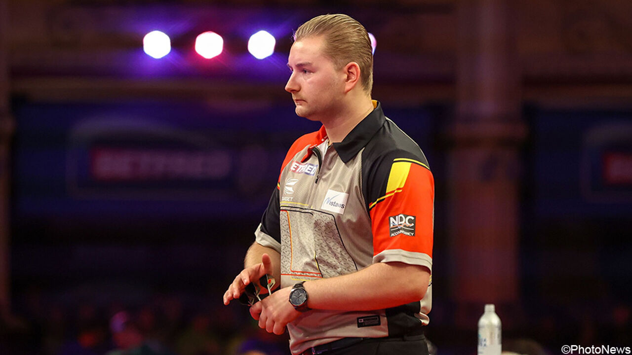 Weer Michael van Gerwen! Dimitri Van den Bergh botst ook op World ...
