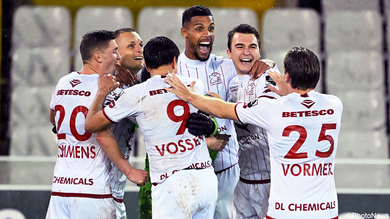 Jelle Vossen redt Zulte Waregem, dat Cercle Brugge na penalty's uit ...