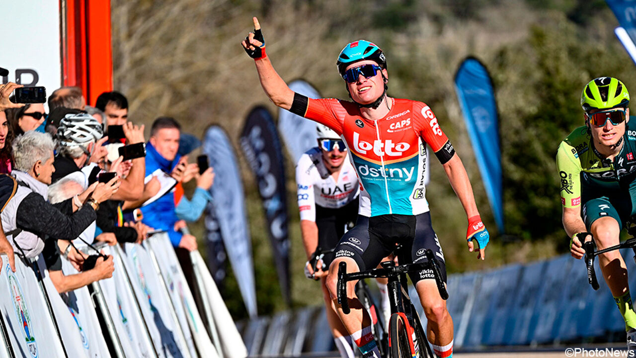 Lennert Van Eetvelt zorgt op Mallorca voor de eerste Belgische zege van 2024 | sporza
