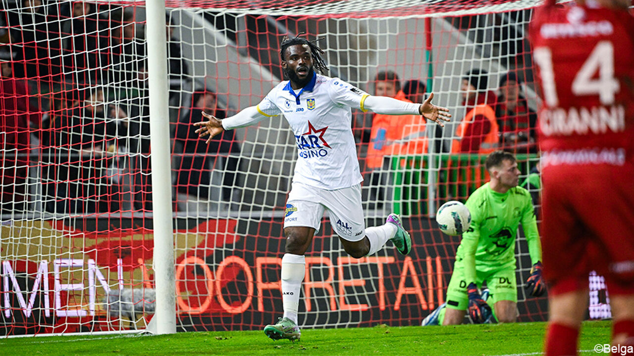 Beveren en zijn supporters zetten Zulte Waregem een fikse hak in de ...