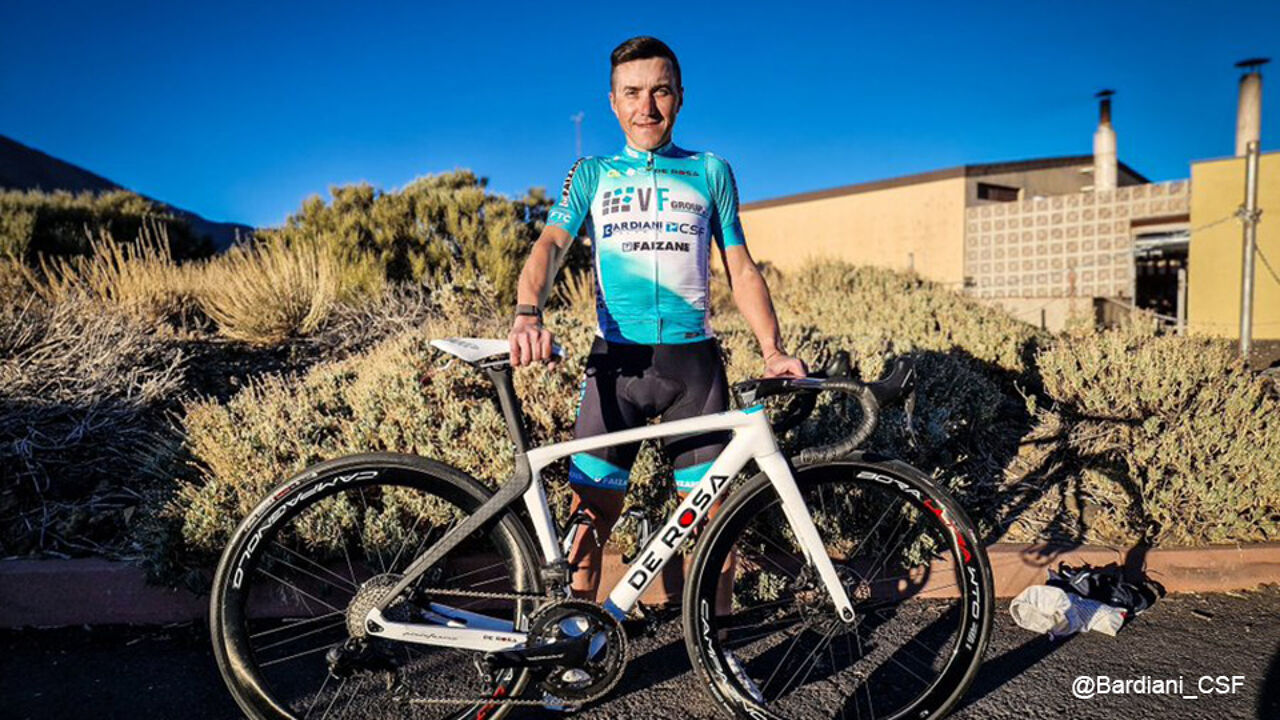 Pozzovivo (41) stopt dan toch niet: VF Group-Bardiani CSF biedt ...