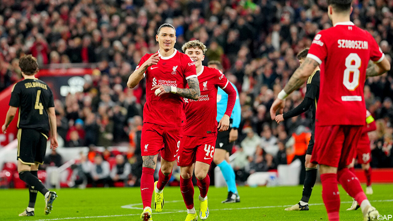 BEKIJK: Liverpool laat geen spaander heel van Sparta Praag met 4 goals ...