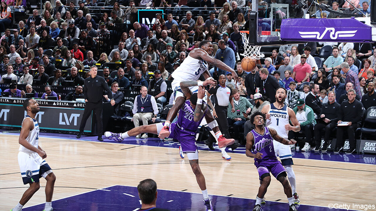 Dé actie van het jaar in de NBA? Bekijk de krankzinnige dunk van ...