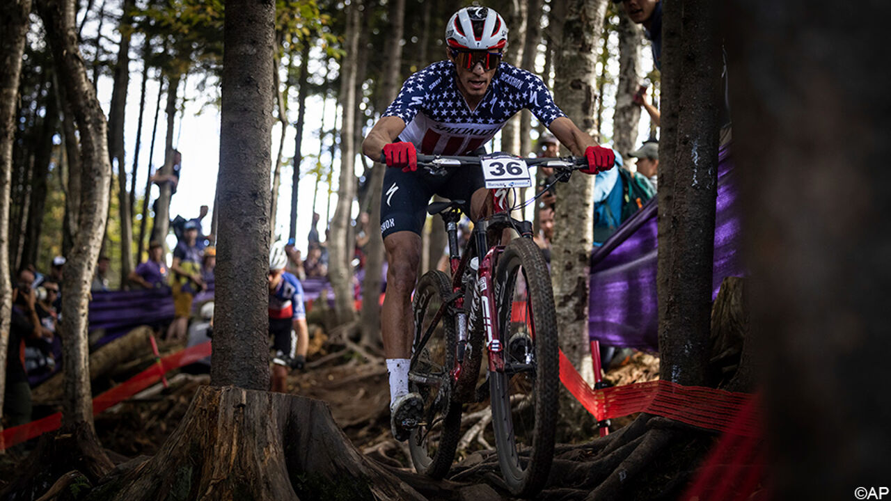 Amerikaan Christopher Blevins wint openingsmanche WB mountainbike in ...