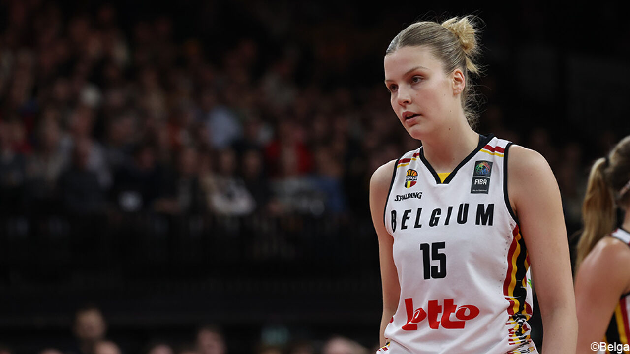 Belgian Cats Nastja Claessens en Serena-Lynn Geldof vallen naast ...