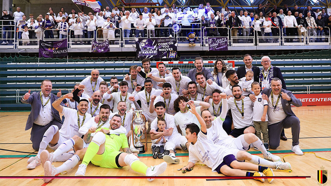 RSCA Futsal geeft FT Charleroi een pak rammel en steekt beker opnieuw ...