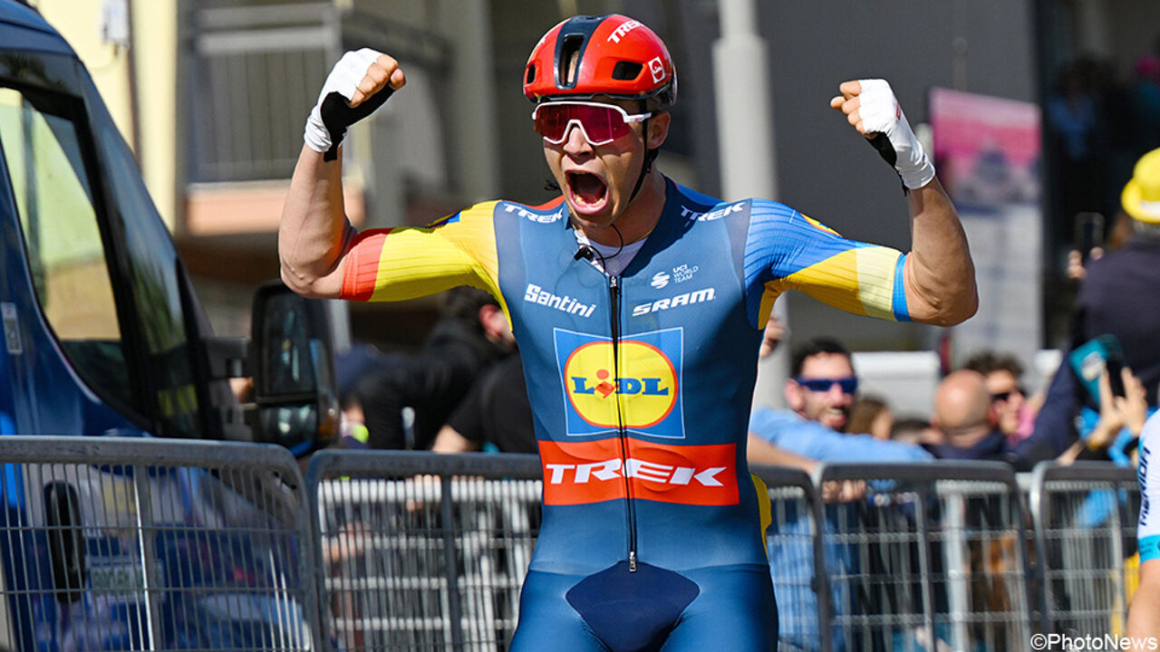 Uitbundige Jonathan Milan wint opnieuw op 7 mei: "Moet ploeg danken voor het geloof in mij" | sporza