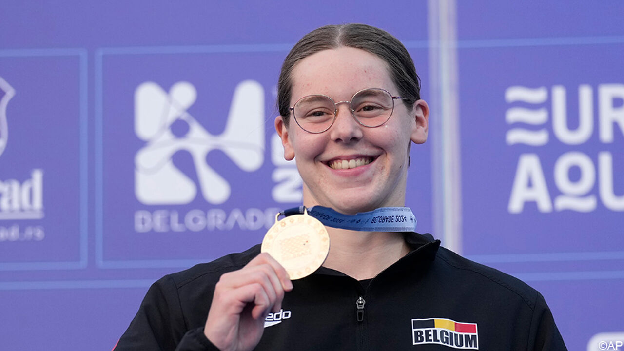 GOUD! Roos Vanotterdijk zwemt naar Europese titel in Belgisch record ...