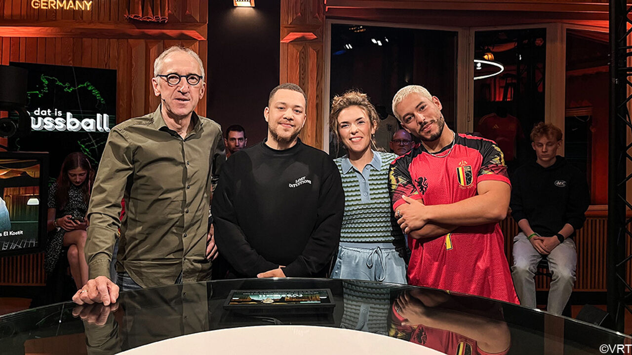 Bekijk hier de nieuwe aflevering van Dat is fussball met Franky van der ...