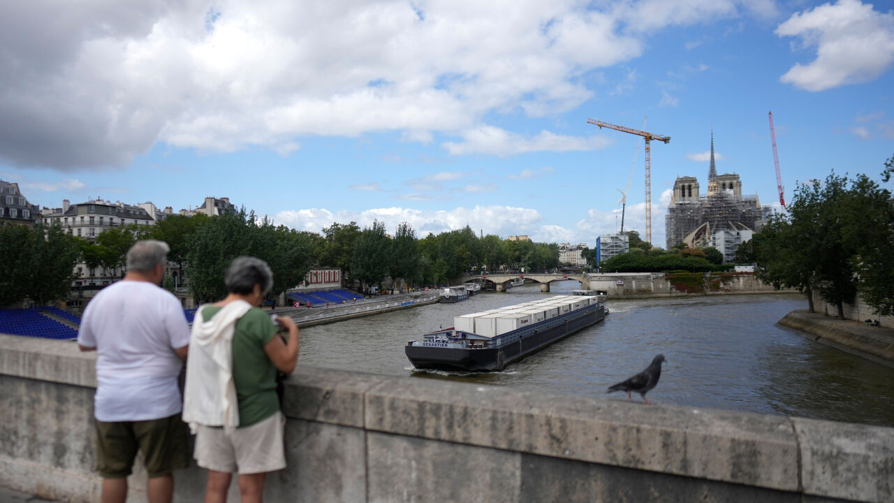 Ook 2e triatlontraining valt in het water door vervuilde Seine: regen ...