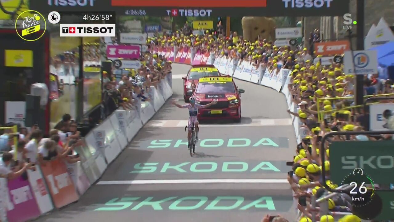 VIDEO - Justine Ghekiere slaat dubbelslag in Tour: ze wint de zware ...