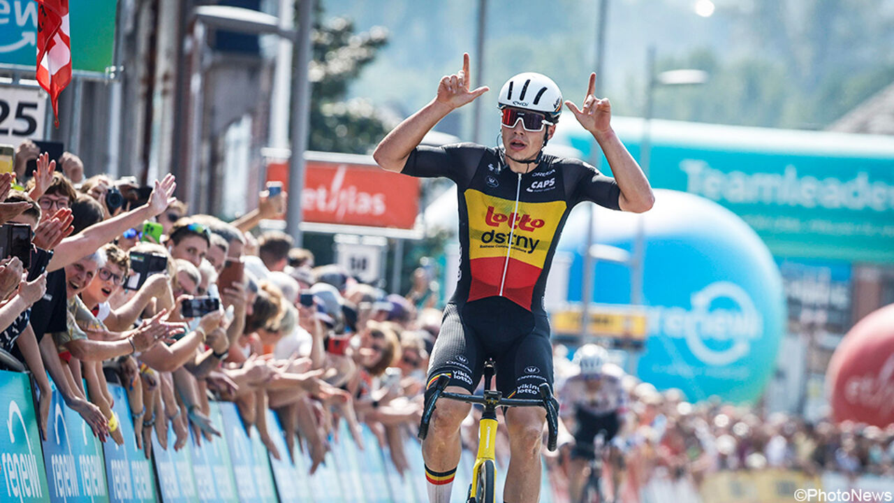 Arnaud De Lie brult eerste keer in driekleur, Tim Wellens zit weer op ...