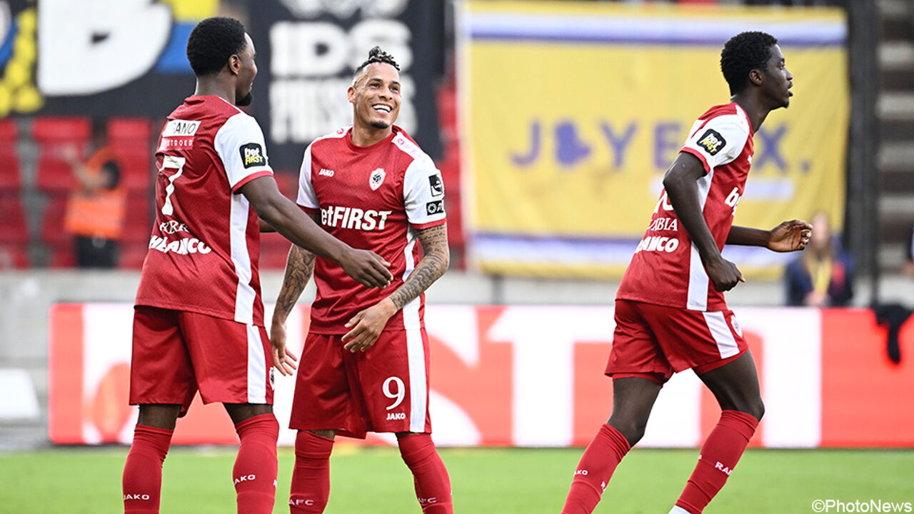 Antwerp herademt na zege tegen zoekend Union, Janssen zet zelf ...