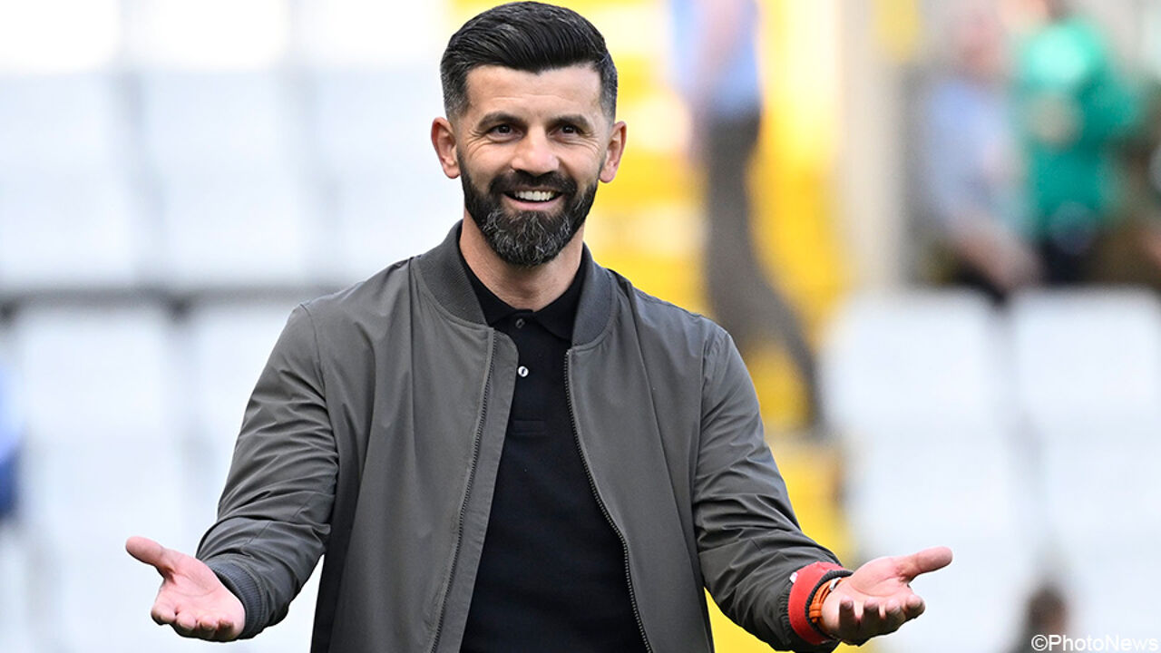 Miron Muslic is hard voor zijn spelers: "Het is een wekelijks patroon ...