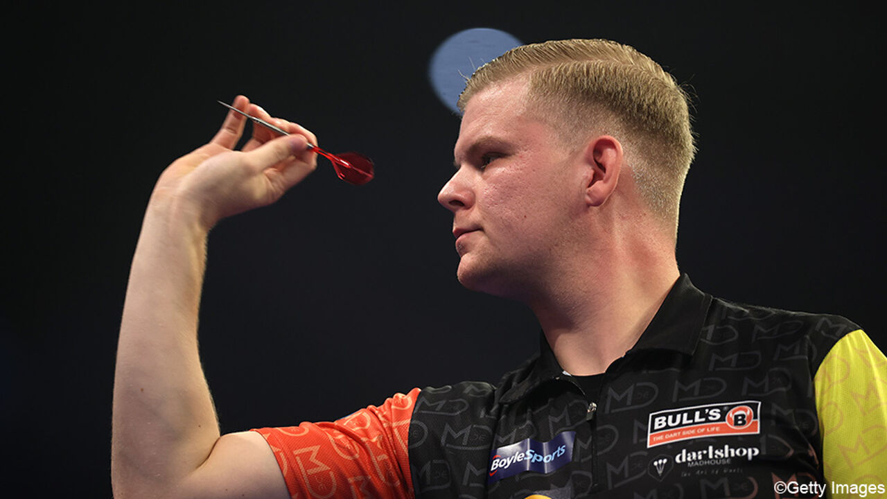 Jonny Clayton houdt Mike De Decker uit kwartfinales World Matchplay ...