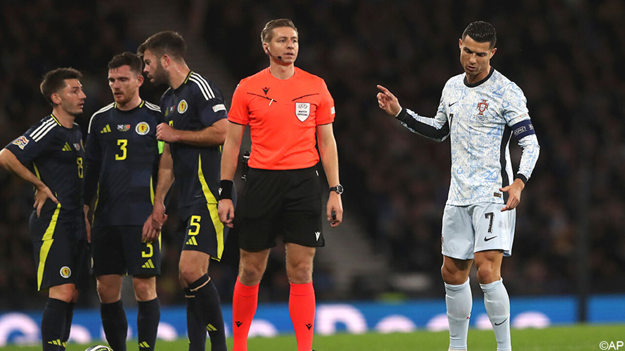Cristiano Ronaldo woest op Belgische scheidsrechter na puntenverlies ...