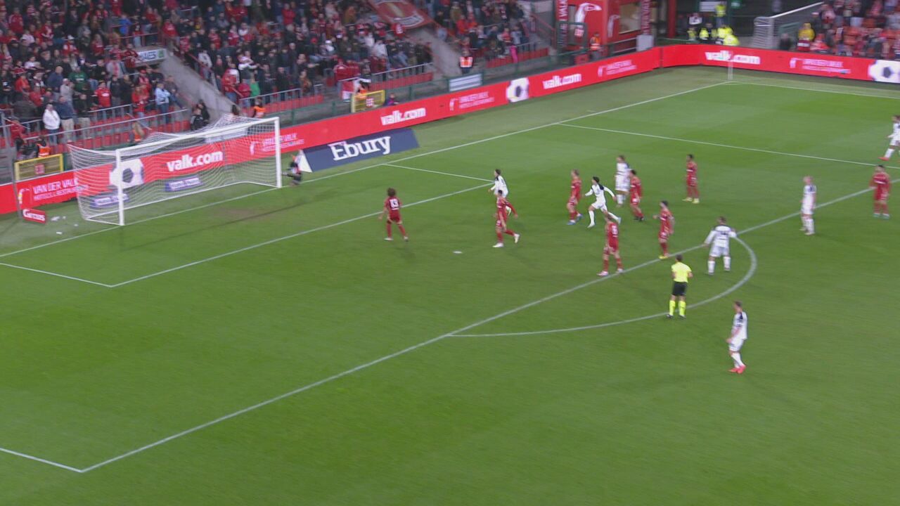 Bekijk de goals uit Standard - STVV (2-1) | sporza