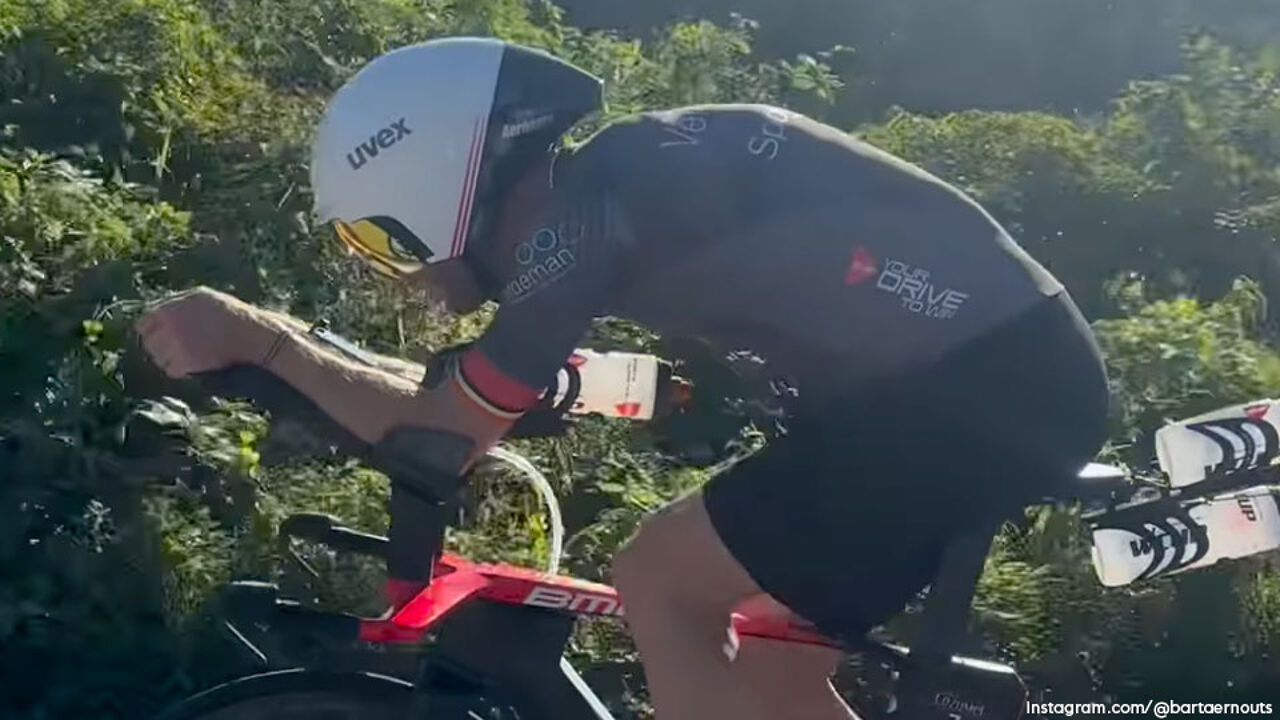 Triomfator Bart Aernouts looft onfortuinlijke Van Riel na Ironman in Mexico: "Wat een karakter ...