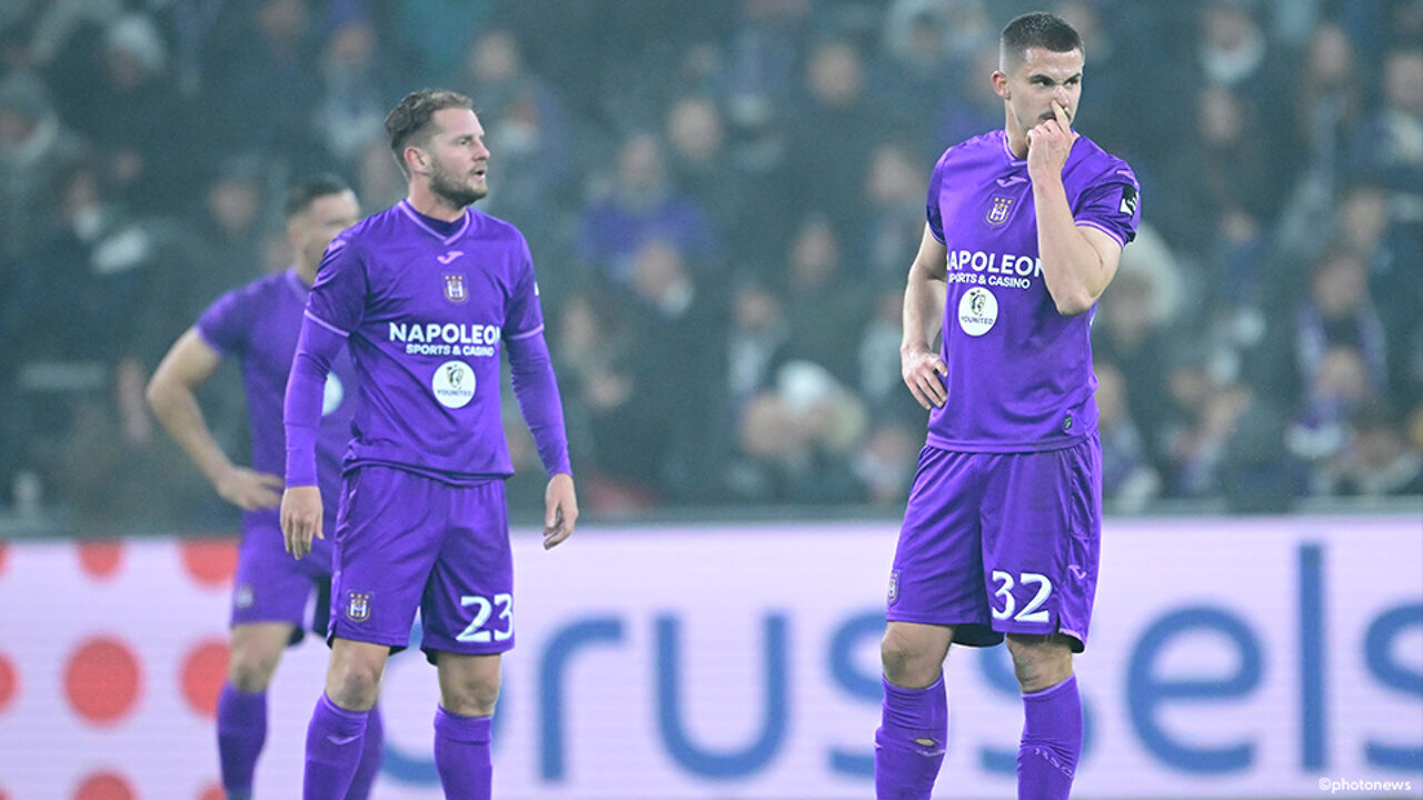 Anderlecht eindigt 2024 met fiasco: paars-wit implodeert vollédig tegen Dender en verliest voor ...