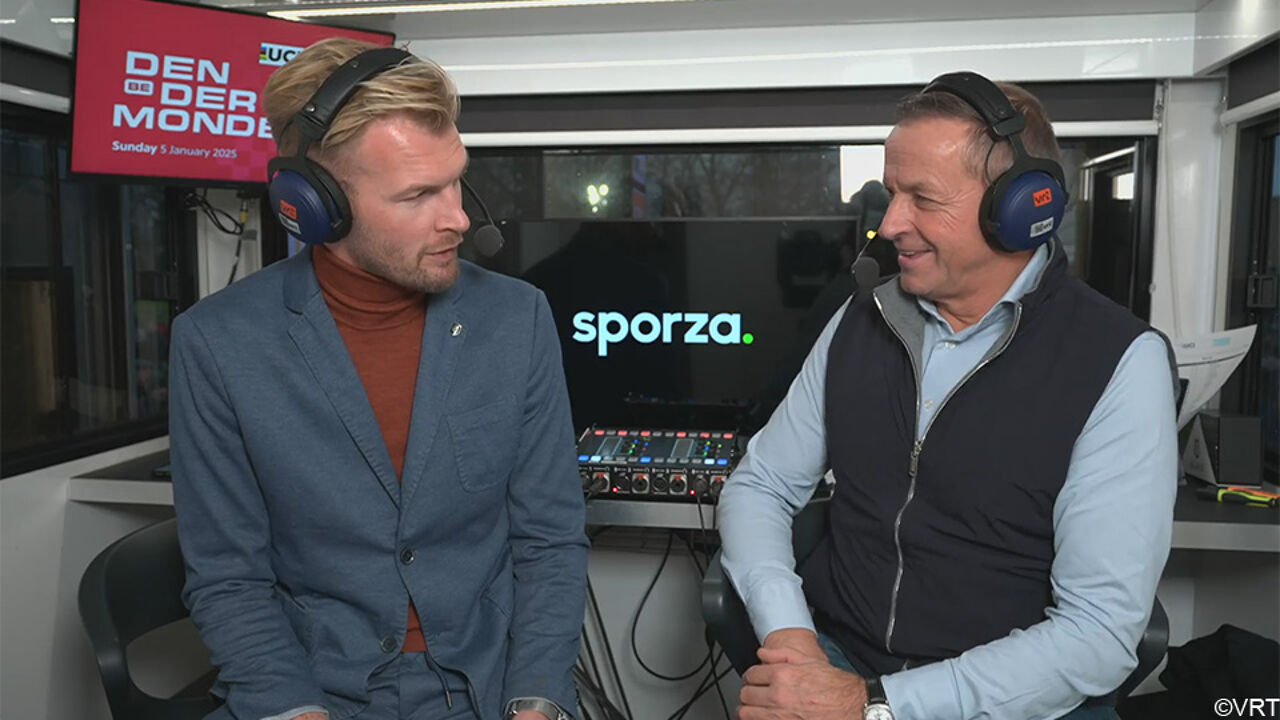 "Professor" Paul Herygers deelt crossrapporten uit en geeft 1 student een tik op de vingers: "Ik ...