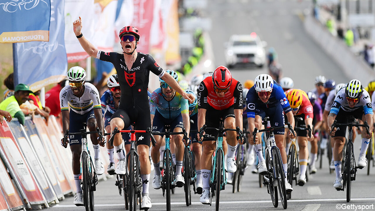 Rick Pluimers laat iedereen een poepje ruiken in de Muscat Classic ...