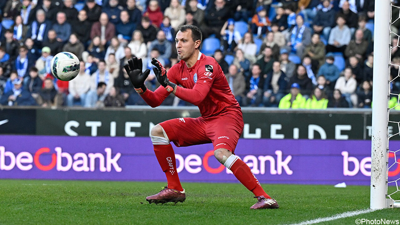 Gent-doelman Davy Roef heeft dan toch een breukje in zijn hand: "Hij ...