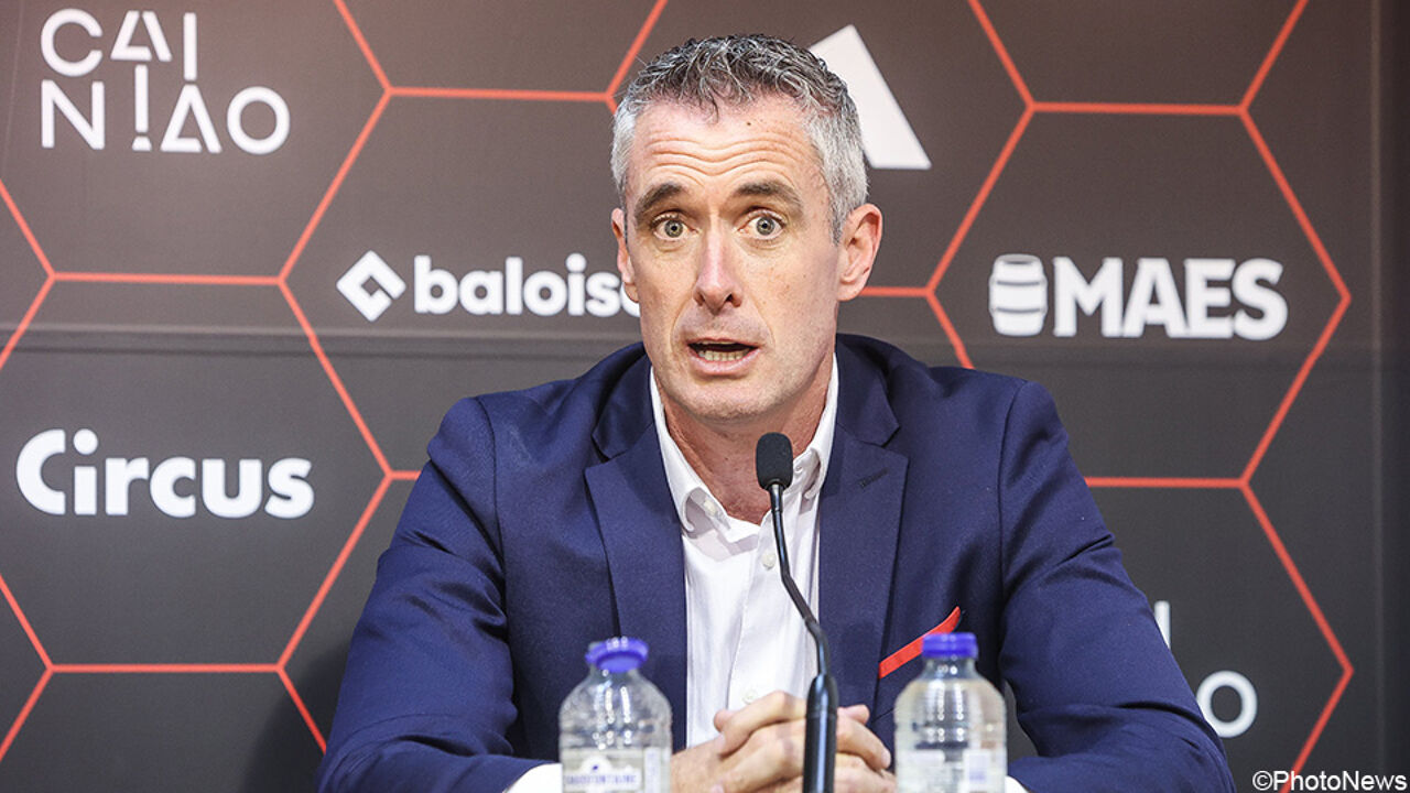 Standard ziet sportief directeur Fergal Harkin aan eind van het seizoen ...